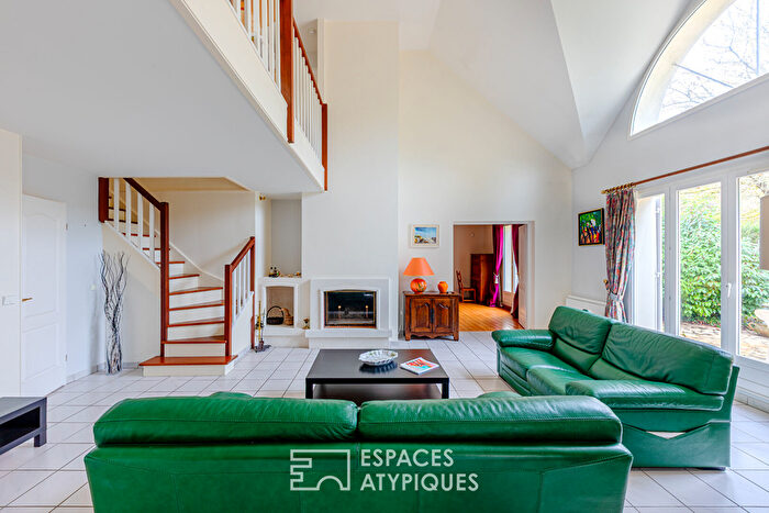 Maison à vendre - Cergy, Les Hauts-de-Cergy - 8 pièces - 5 chambres