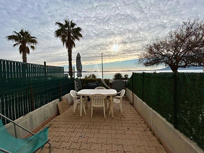 Appartement à louer - Village Thermal, Balaruc-les-Bains - 1 pièce