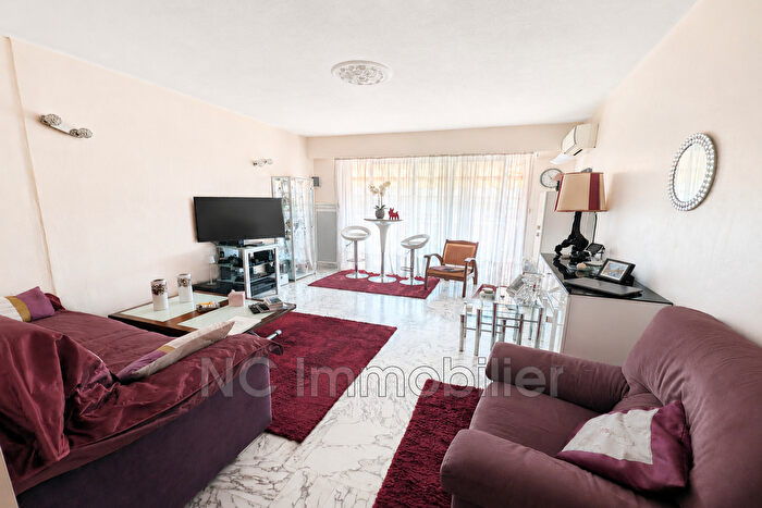Antibes, Rabiac, Carriat, Les Semboules, Les Brusquets : Appartement 2 pièces à vendre