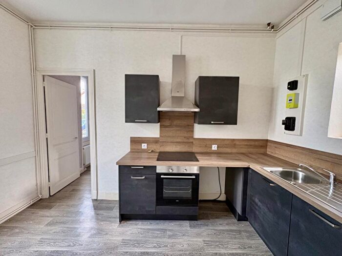 Roanne, Faubourg Paris : Appartement 2 pièces à louer