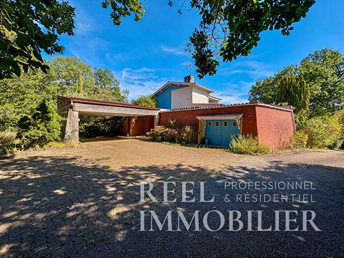 Maison à vendre - Auch, Faubourgs - 6 pièces - 5 chambres