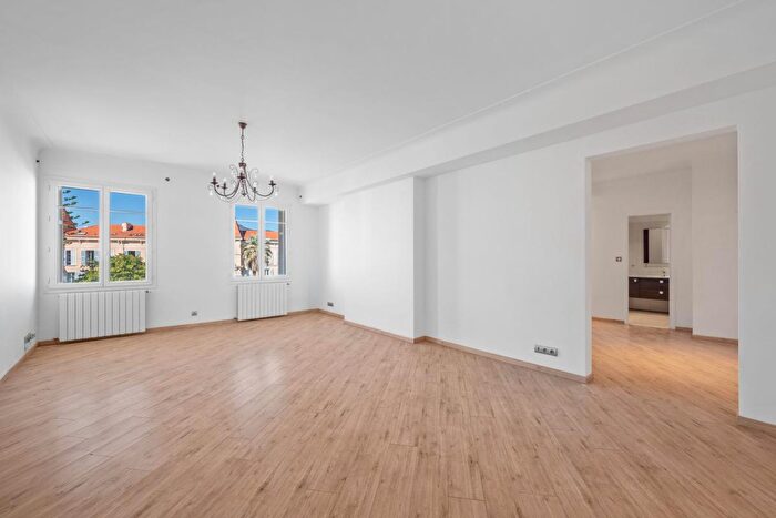 Appartement 3 pièces à vendre - Nice, Carré dor