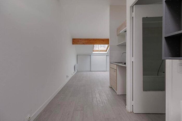 Appartement 1 pièce à louer à Cité Pierre et Marie Curie, Ivry-sur-Seine