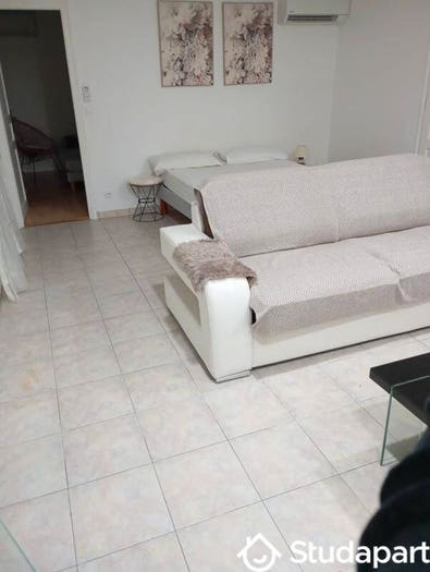Maison 2 pièces à louer à Garibondy, Le Cannet