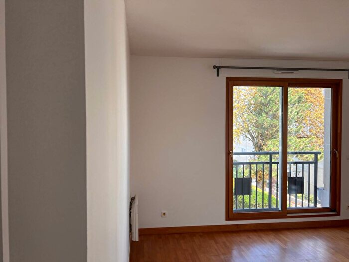 Appartement à louer - Le Plessis-Robinson - 3 pièces - 2 chambres