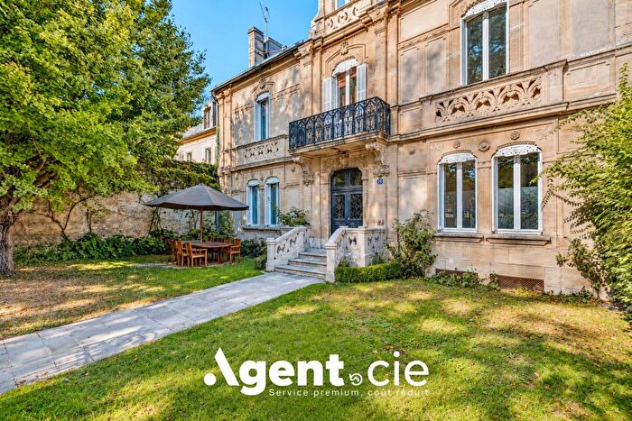Maison 9 pièces à vendre à Bayeux