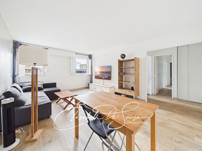 Appartement à vendre - Charenton-le-Pont, Centre ancien - 3 pièces - 2 chambres