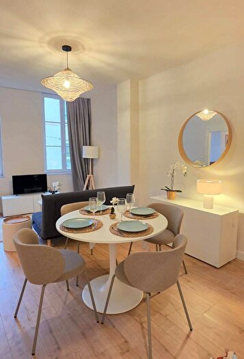 Appartement à louer - Centre-Ancienne Ville, Metz - 2 pièces - 1 chambre