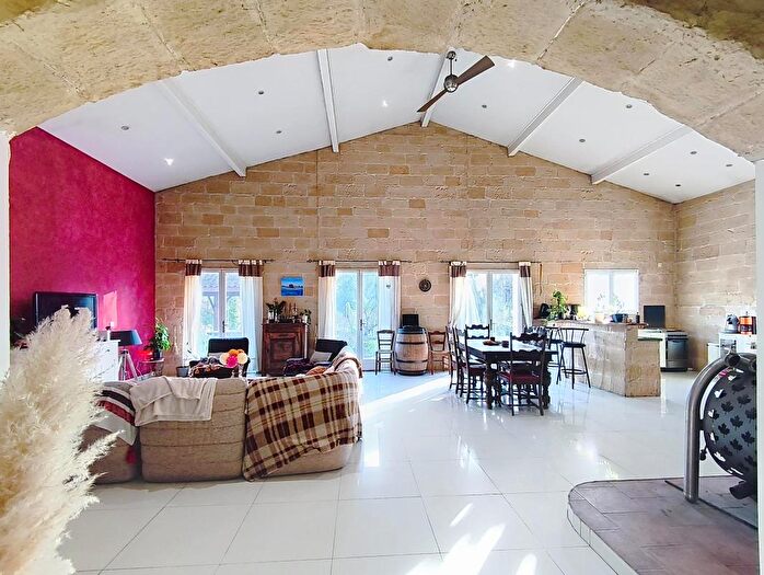 Maison à vendre - Langon - 6 pièces - 5 chambres