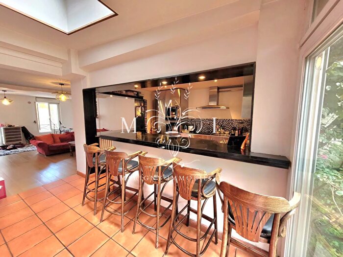 Appartement à vendre - Vincennes, Ouest - 7 pièces - 3 chambres