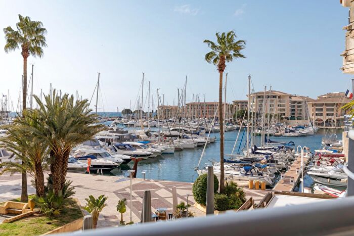 Appartement à vendre - Fréjus, Fréjus Plage - 4 pièces - 3 chambres