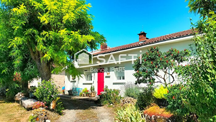 Itzac : Maison 9 pièces à vendre