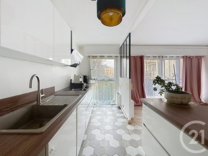 Appartement à vendre - Noisy-le-Grand, Centre-ville - 4 pièces - 2 chambres