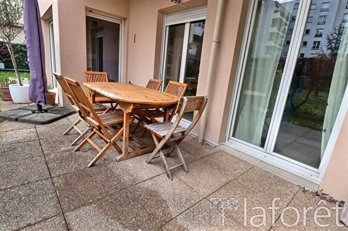 Appartement à louer - Bécon, Courbevoie - 4 pièces - 3 chambres