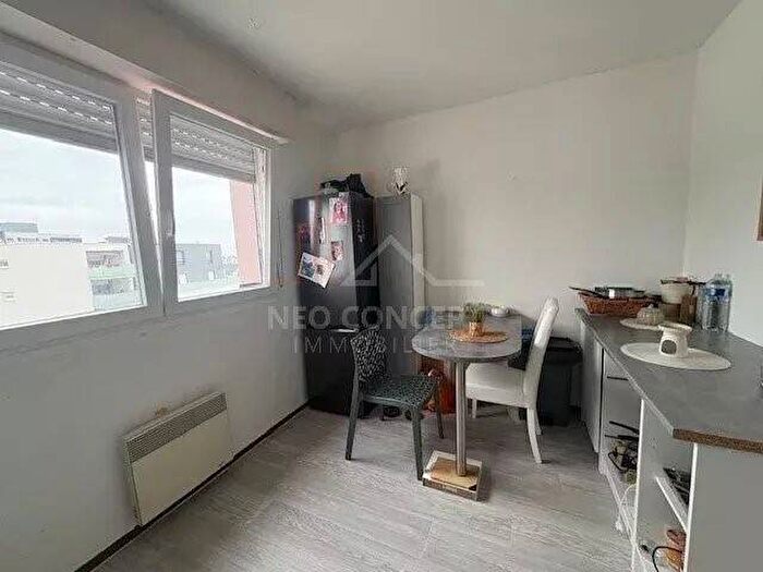 Appartement à louer - Ouest, Bischheim - 2 pièces - 1 chambre
