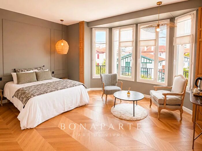 Appartement 4 pièces à vendre - BayonneBayonaBaiona, Arènes