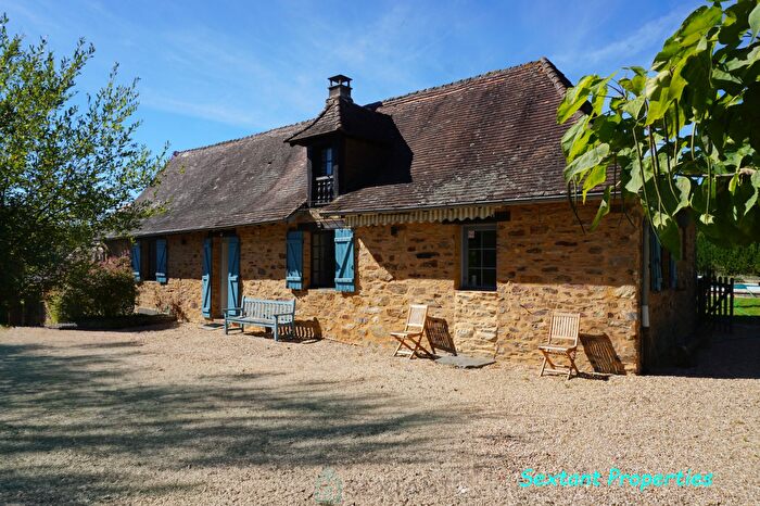 Maison à vendre - Sarrazac - 9 pièces - 6 chambres
