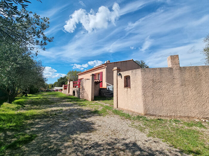 Maison 8 pièces à Fox-Amphoux, à vendre