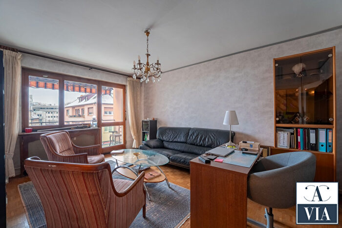 Appartement à vendre - Strasbourg, Neudorf, Saint-Urbain, Landsberg - 2 pièces - 1 chambre