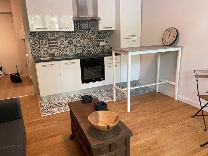 Appartement à louer - Grenoble - 2 pièces - 1 chambre