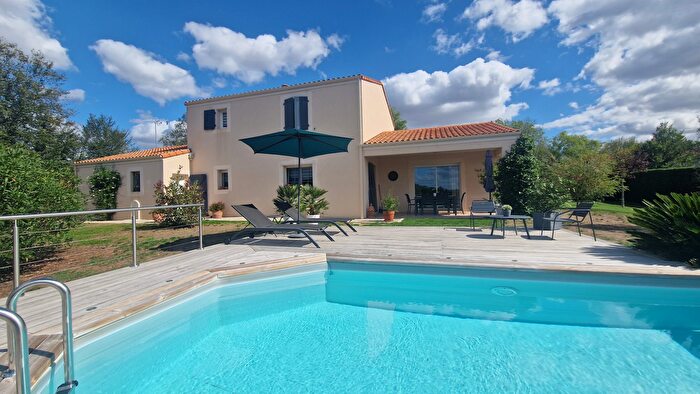 Maison 7 pièces à vendre - Cherveux