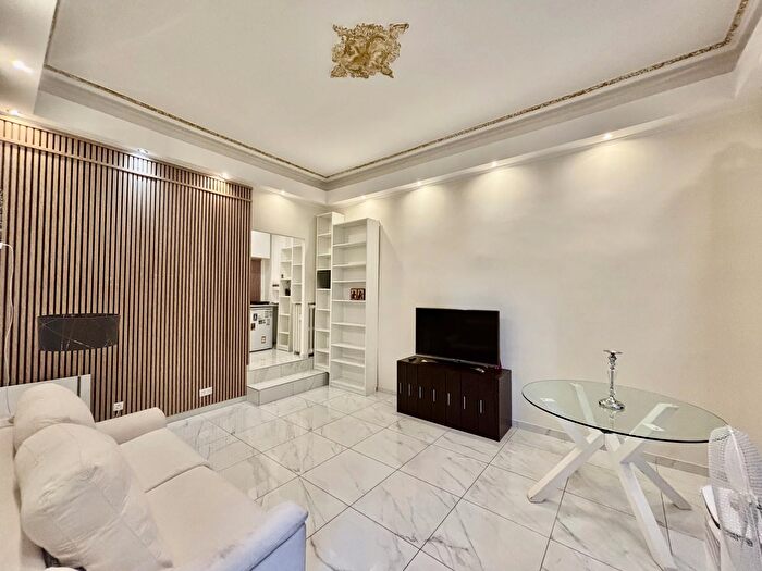 Appartement à vendre - Nice, Carré dor - 1 pièce