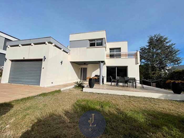 Maison à louer - Montpellier - 6 pièces - 5 chambres