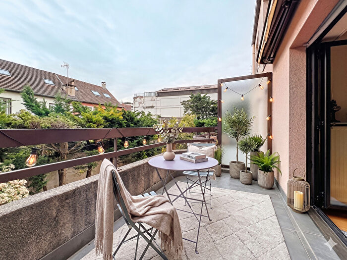 Suresnes, Centre-ville : Appartement 4 pièces à vendre