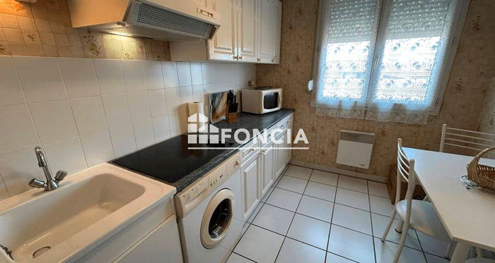 Paris, Roanne : Appartement 2 pièces à louer