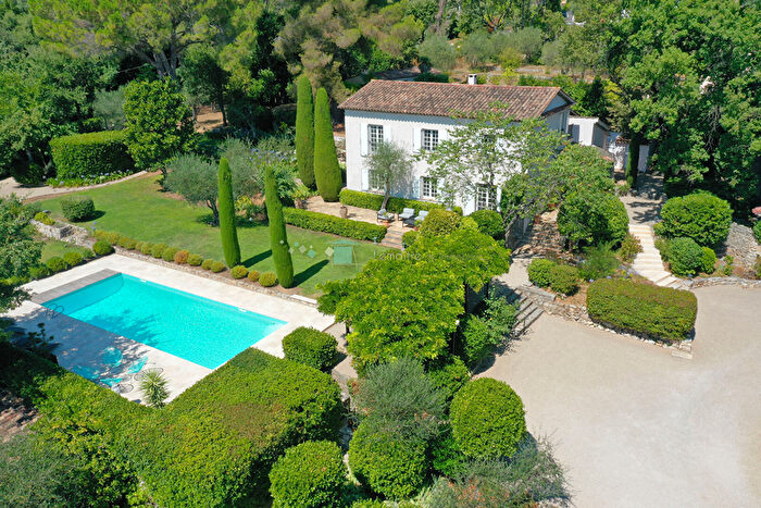 Maison à vendre - Spéracèdes - 7 pièces - 5 chambres