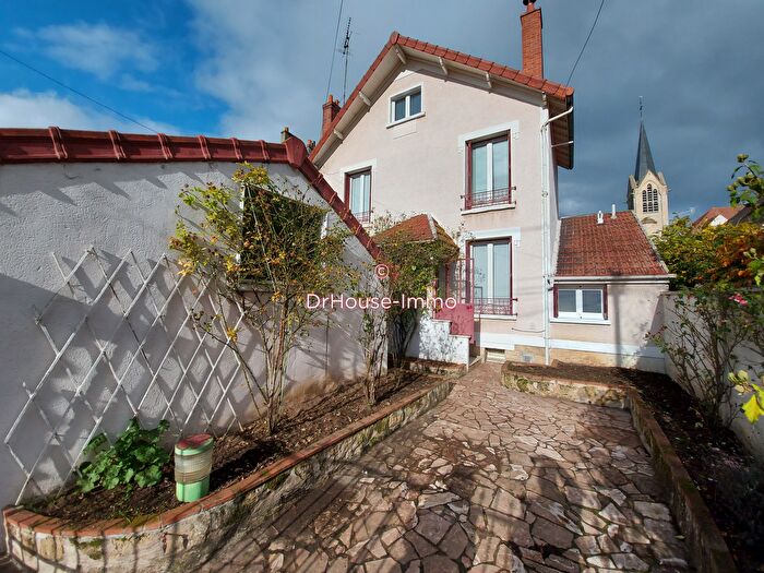 Maison 4 pièces à Les Mureaux, Nouvelle France, à vendre