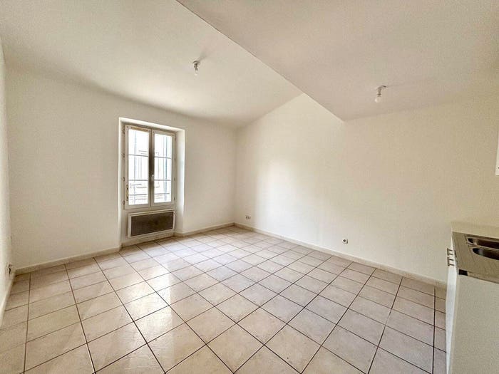 Appartement 3 pièces à Saint Lazare, Marseille 3ème arrondissement, à louer