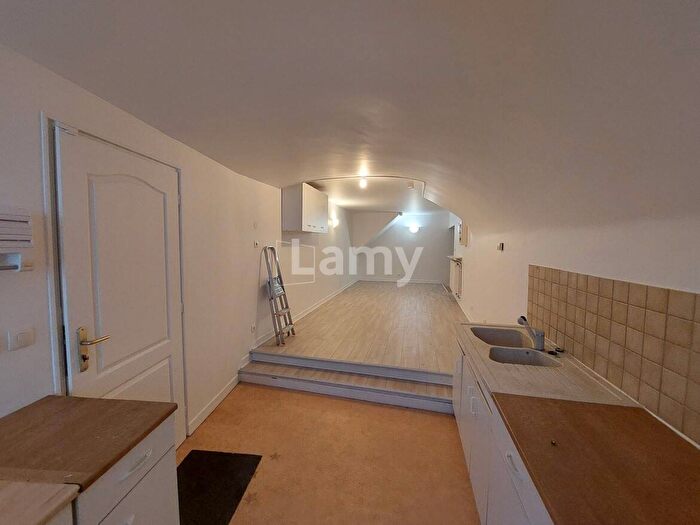 Centre, Issoire - Appartement 2 pièces à louer