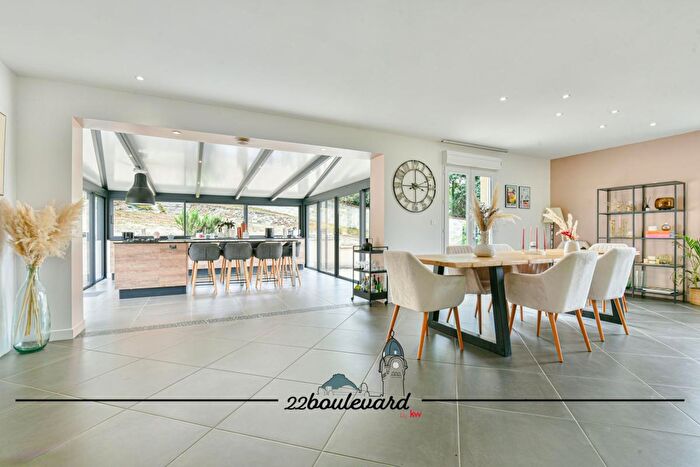 Maison à vendre - Condat-sur-Vienne - 7 pièces - 4 chambres