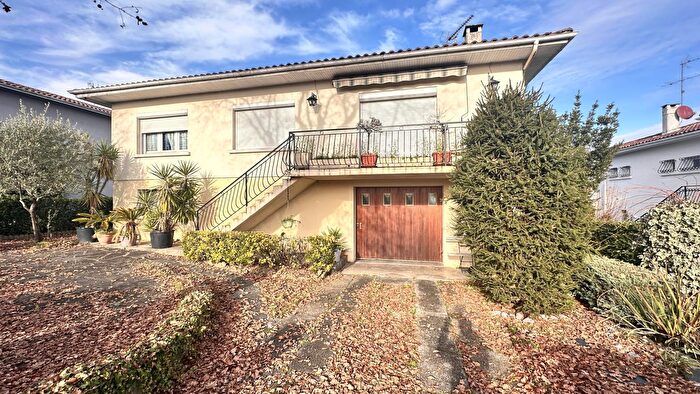 Maison à vendre - Saint-Pierre-du-Mont - 7 pièces - 3 chambres