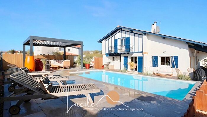 Maison à vendre - Mouguerre - 9 pièces - 5 chambres