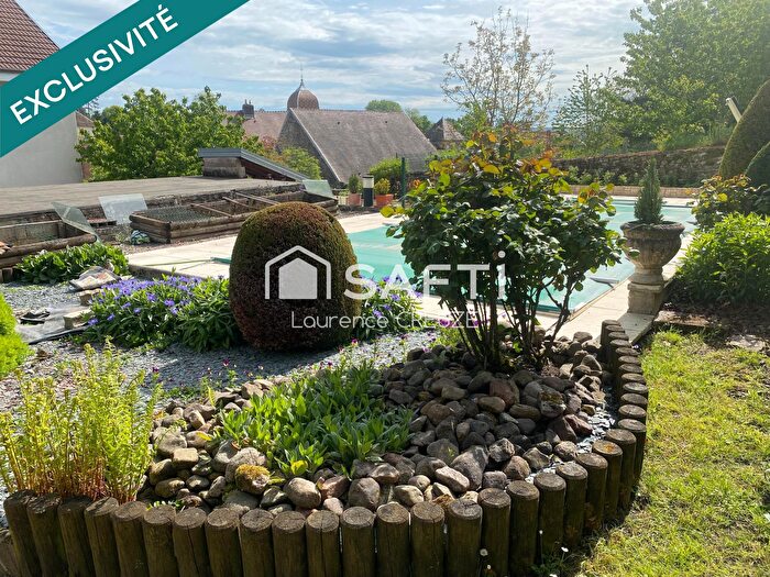 Maison 6 pièces à Montbozon, à vendre