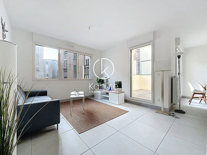 Appartement à vendre - Villeurbanne, Charmettes - 3 pièces - 2 chambres