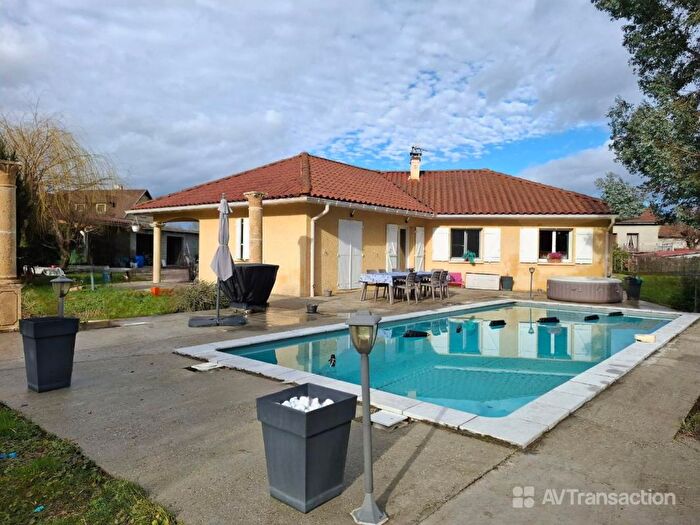 Maison à vendre - Sérézin-de-la-Tour - 7 pièces - 4 chambres