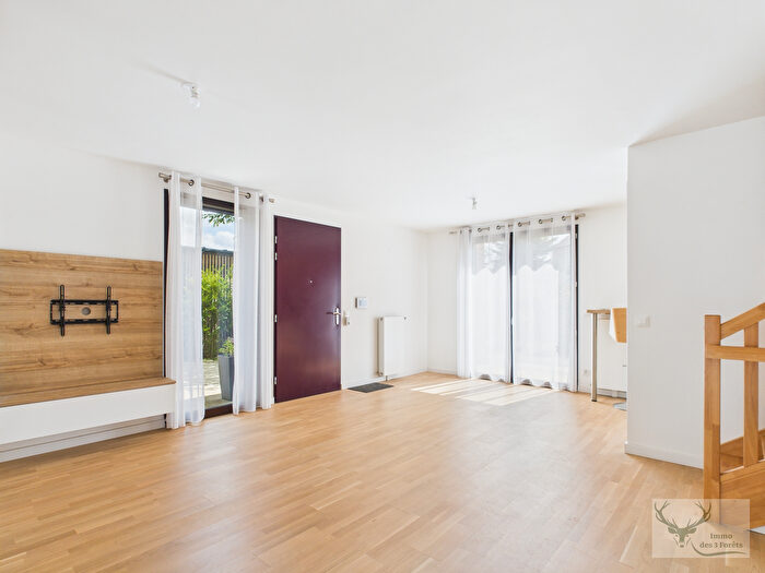 Appartement à vendre - Senlis, Centre-ville - 4 pièces - 3 chambres