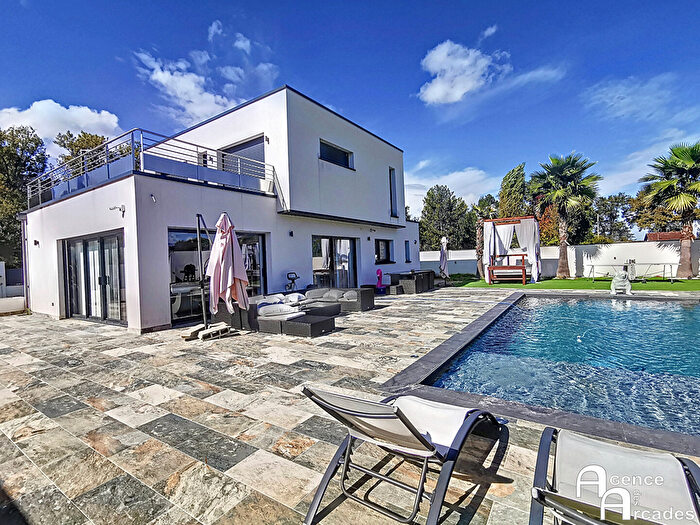 Maison à vendre - Saint-Sulpice-et-Cameyrac - 5 pièces - 3 chambres