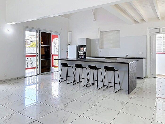 Appartement 5 pièces à louer à Saint-François