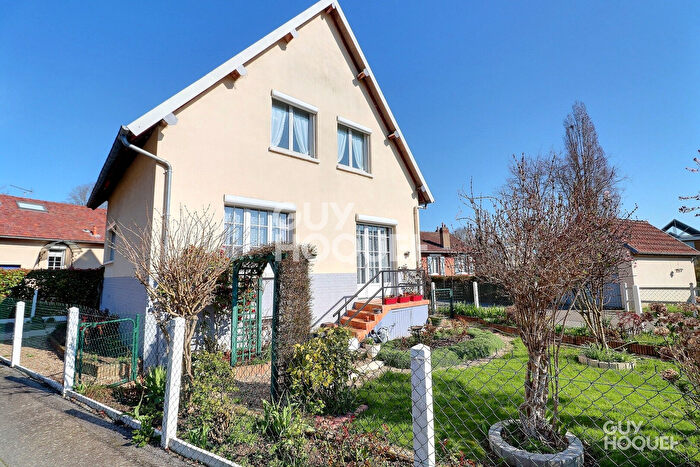 Maison à vendre - Bernay - 5 pièces - 4 chambres