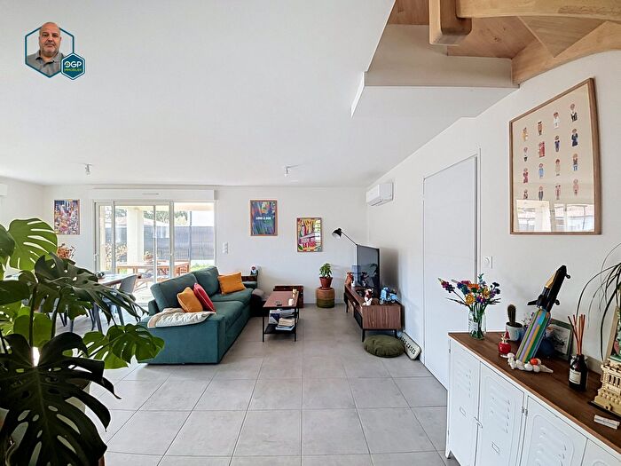 Maison 4 pièces à Montbartier, à louer