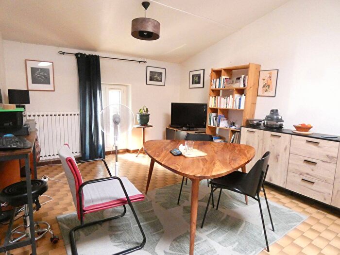 Appartement 3 pièces à Alès, à louer