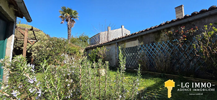 Maison à vendre - Mortagne-sur-Gironde - 3 pièces - 2 chambres