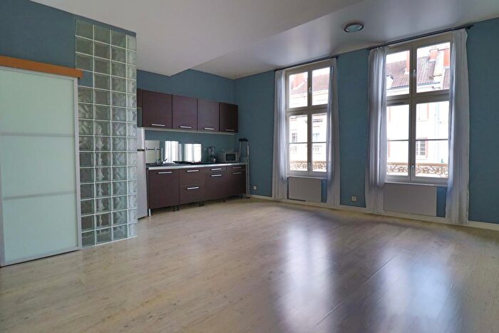 Appartement à louer - Châlons-en-Champagne, Centre-ville - 1 pièce