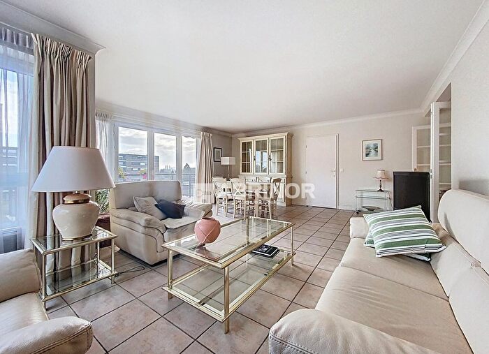 Appartement 4 pièces à vendre à Marcq-en-Barul, Mairie