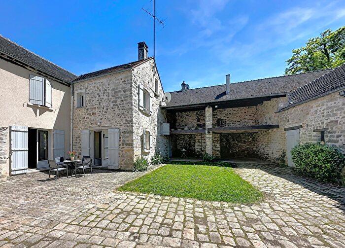 Maison 5 pièces à vendre à Noisy-sur-École