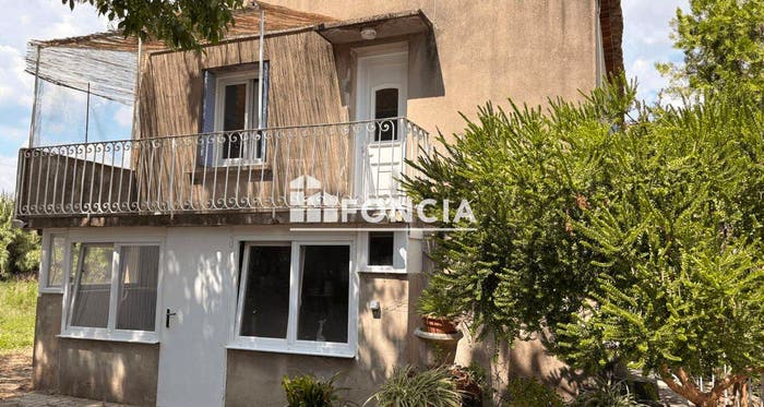 Appartement 3 pièces à louer à Saint-Julien-de-Peyrolas
